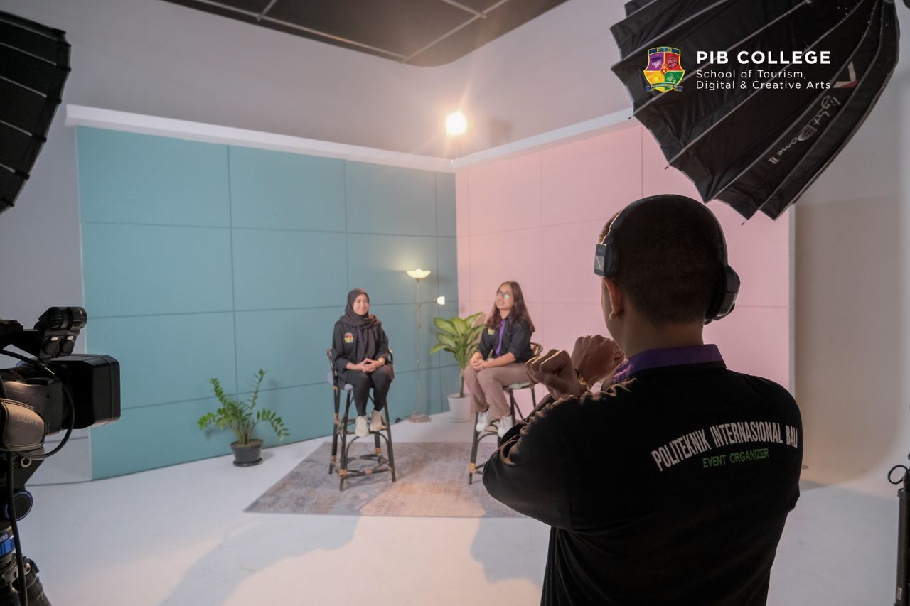 Eksplorasi Dunia Virtual, Mahasiswa Event Management PIB College ...